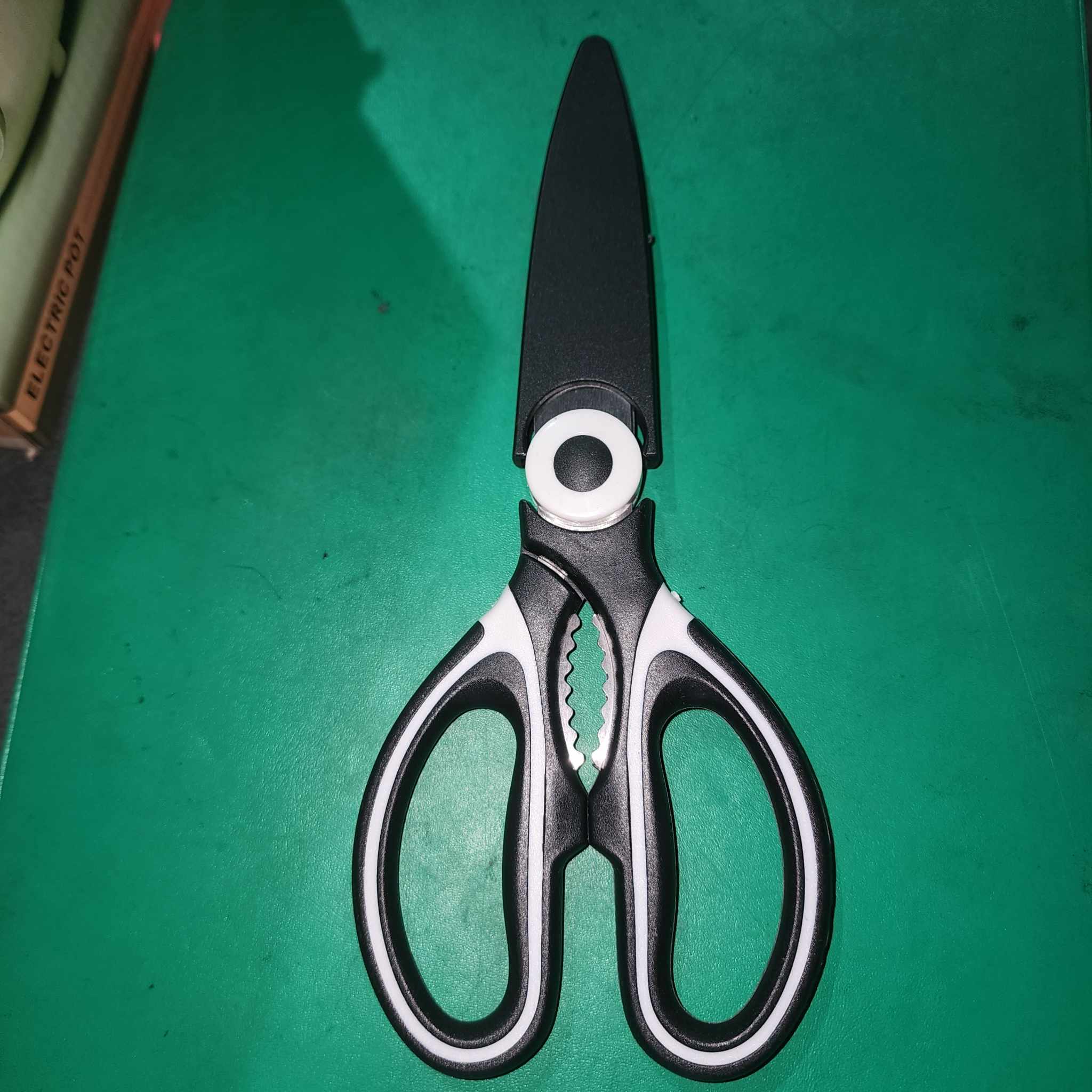 [A1-208] Panda Scissor – Livelyhood Mall